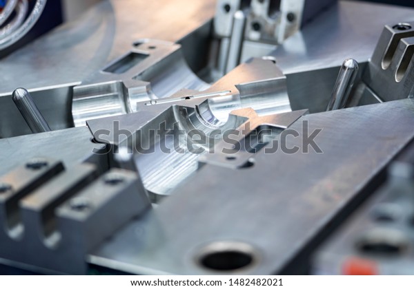 High precision die mold for casting automotive aluminium parts make ...