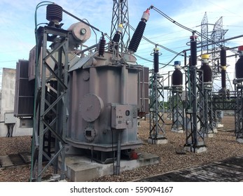 High Voltage Switch Yard Stock Photo 559094167 | Shutterstock