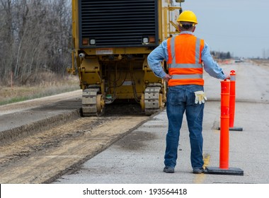 25,624 Highway Construction Worker Images, Stock Photos & Vectors ...