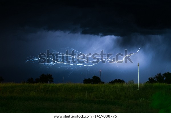 Horizontal Lightning Bolt Many Side Branches Stock Photo 1419088775 ...