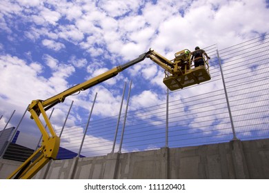 1,091 Mobile elevated work platform Images, Stock Photos & Vectors ...