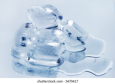 3,813 Heating ice cubes Images, Stock Photos & Vectors | Shutterstock