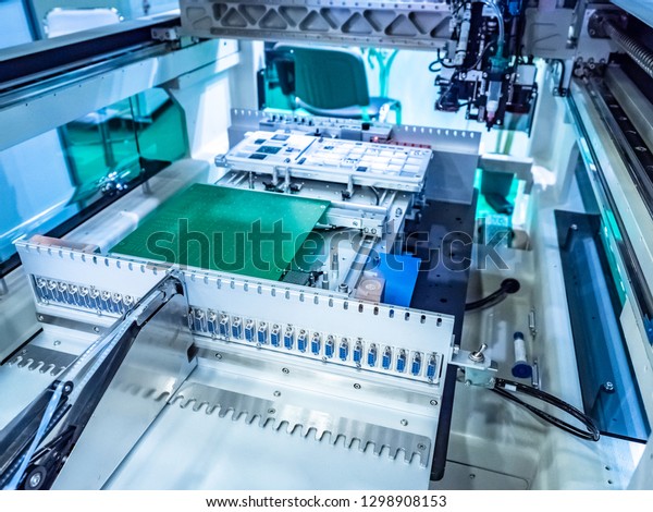 Ics Chip Manufacturing Printer Electronic Circuit 스톡 사진 1298908153 ...