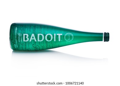 Badoit Logo Vector (.EPS) Free Download