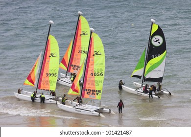 Hobie Cat Logo Vector (.EPS) Free Download