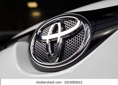 toyota rav 4 Logo Vector (.EPS) Free Download