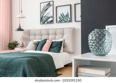 simple stylish bedroom 2K wallpaper download