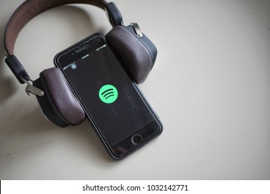 Joox Music Logo Vector (.AI) Free Download