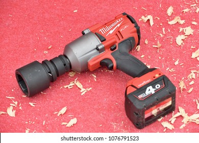 Milwaukee Electric Tool Logo Vector (.AI) Free Download