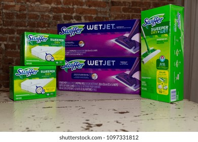 Swiffer Logo Vector (.SVG) Free Download
