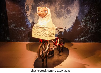 E.T. The Extra-Terrestrial Logo Vector (.EPS) Free Download