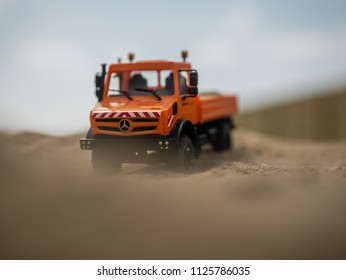 Unimog Logo Vector (.EPS) Free Download
