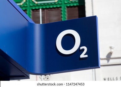 O2 Logo Vector (.EPS) Free Download
