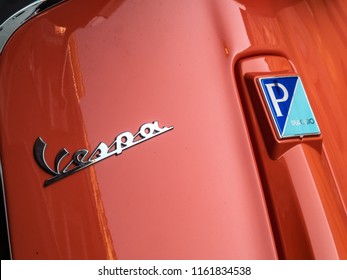 PIAGGIO EMBLEM Logo Vector (.AI) Free Download
