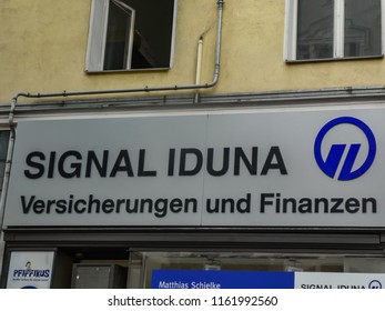 Signal Iduna Logo Vector (.EPS) Free Download