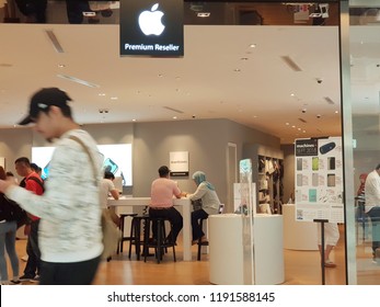 Apple Authorized Reseller Logo Vector (.AI) Free Download