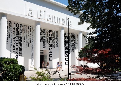 La biennale venezia Logo Vector (.AI) Free Download