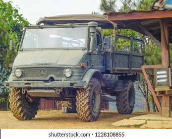 Unimog Logo Vector (.EPS) Free Download