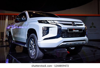 Mitsubishi Triton Logo Vector (.AI) Free Download