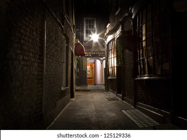 London Atmosphere by night 4K wallpaper download