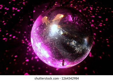 Digital Mirror Ball 4K wallpaper download