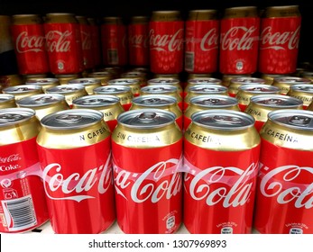 Coca Cola Circle Logo Vector (.AI) Free Download