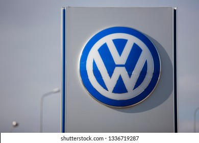 FAW Logo Vector (.AI) Free Download