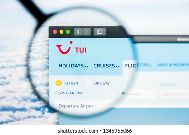 TUI Logo Vector (.EPS) Free Download