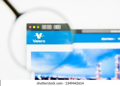 Valero Logo Vector (.EPS) Free Download
