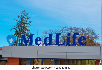 Medlife Logo Vector (.SVG) Free Download