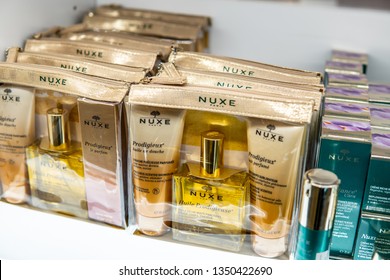 Nuxe Logo Vector (.AI) Free Download