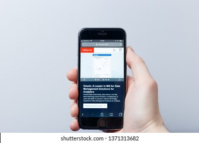 Oracle Mobile Logo Vector (.AI) Free Download