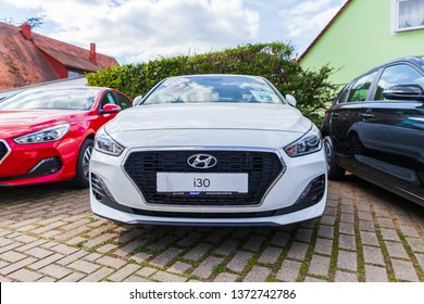 Hyundai i30 Logo Vector (.CDR) Free Download