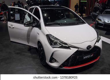 Yaris Logo Vector (.EPS) Free Download