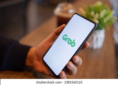 GRAB Logo Vector (.AI) Free Download