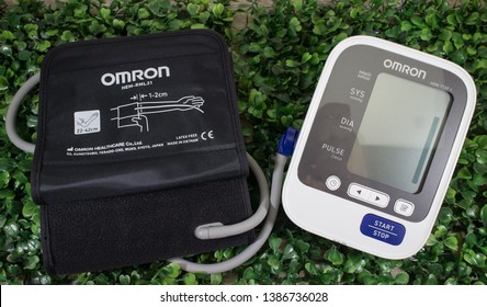Omron Logo Vector (.EPS) Free Download