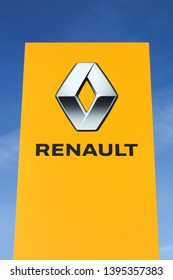 Renault Trucks Logo Vector (.AI) Free Download