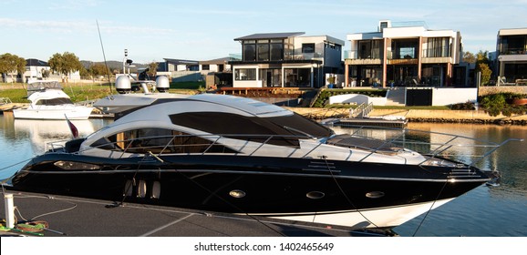 Sunseeker Logo Vector (.AI) Free Download
