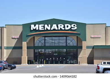 Menards Logo Vector (.SVG) Free Download