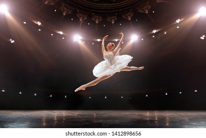 Opera Artistic Colorful 4K wallpaper download