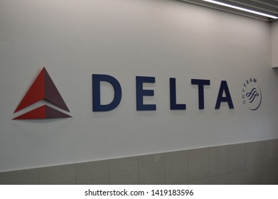 Delta airlines Logo Vector (.EPS) Free Download