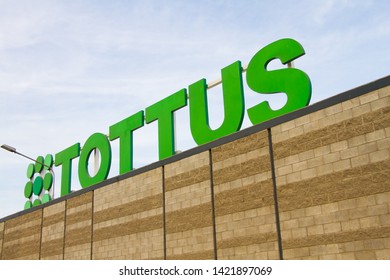 tottus Logo Vector (.EPS) Free Download