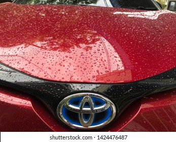 Yaris Logo Vector (.EPS) Free Download