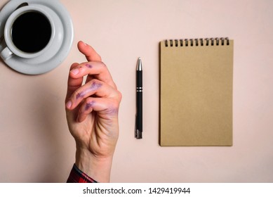 Lefties Logo Vector (.SVG) Free Download