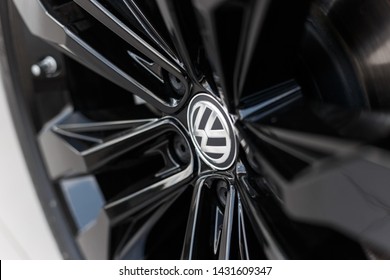 VW R Logo Vector (.AI) Free Download
