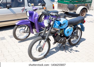 Simson Logo Vector (.AI) Free Download