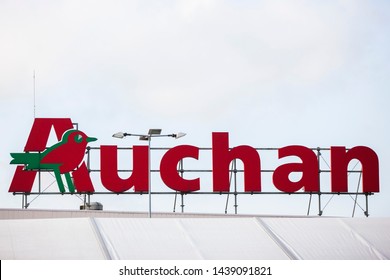 Auchan Logo Vector (.EPS) Free Download