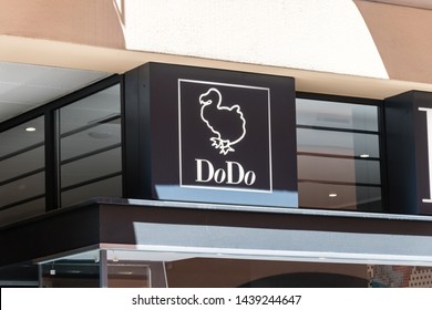 Dodot Logo Vector (.AI) Free Download