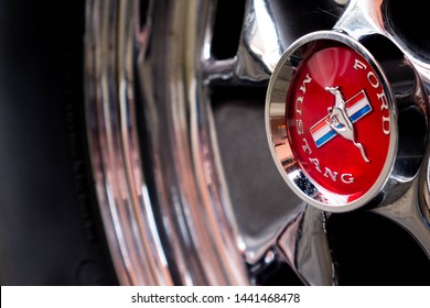 Ford V8 Logo Vector (.AI) Free Download