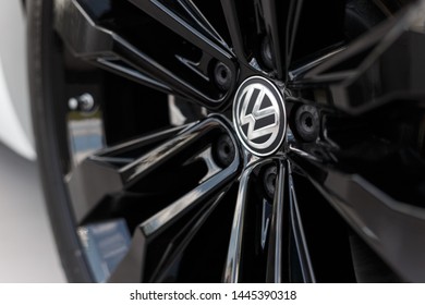 VW R Logo Vector (.AI) Free Download